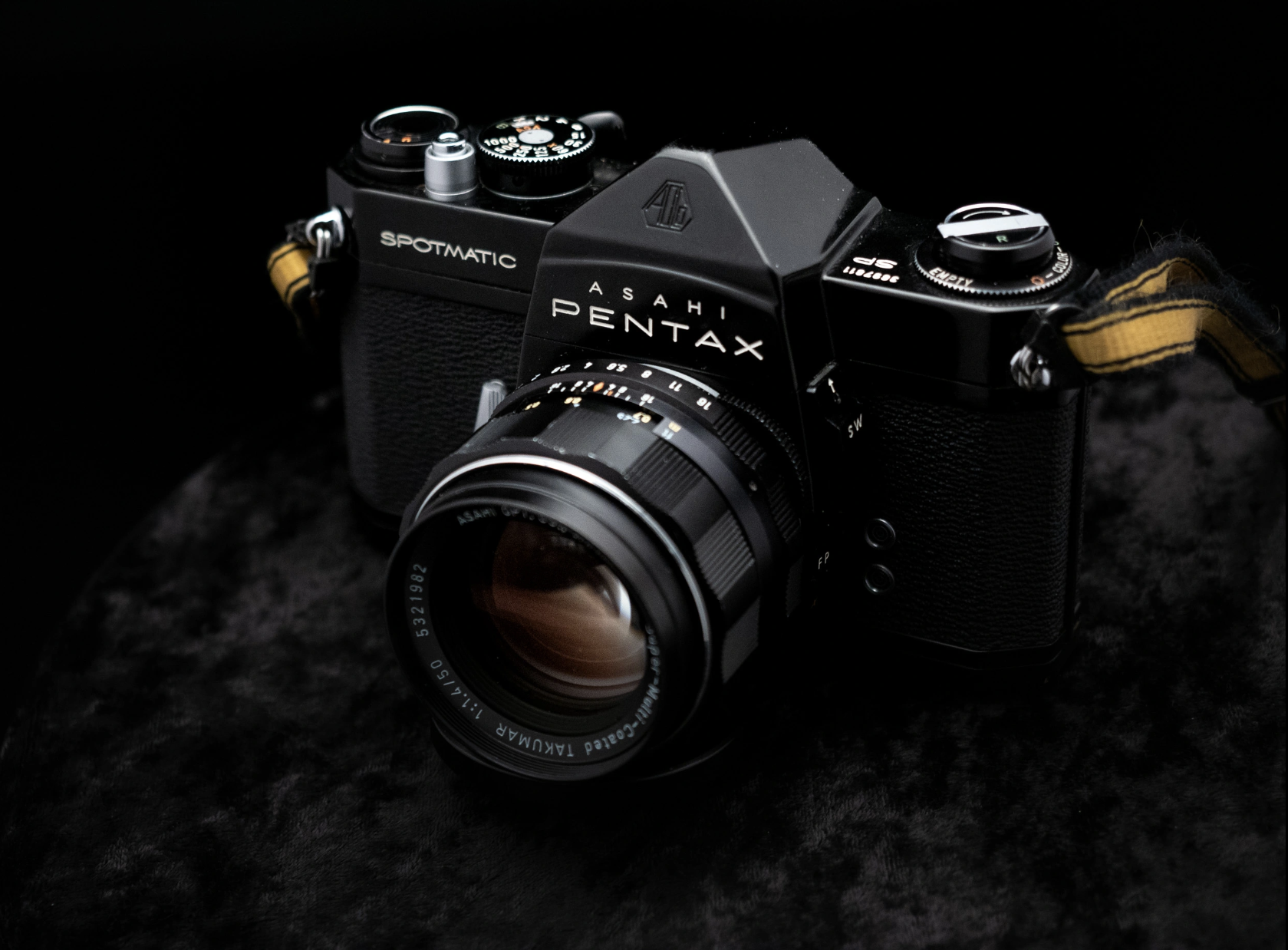 Analogica Ossessione: Pentax Spotmatic - CSF Adams